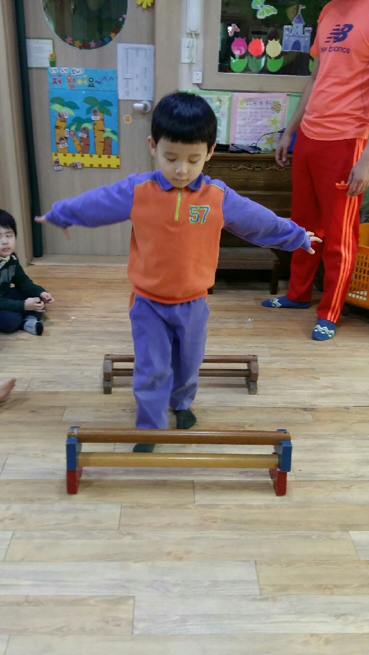 쵸코선생님과 함께하는 즐거운 유아체육 유니바를 이용한 놀이체육 네이버 블로그